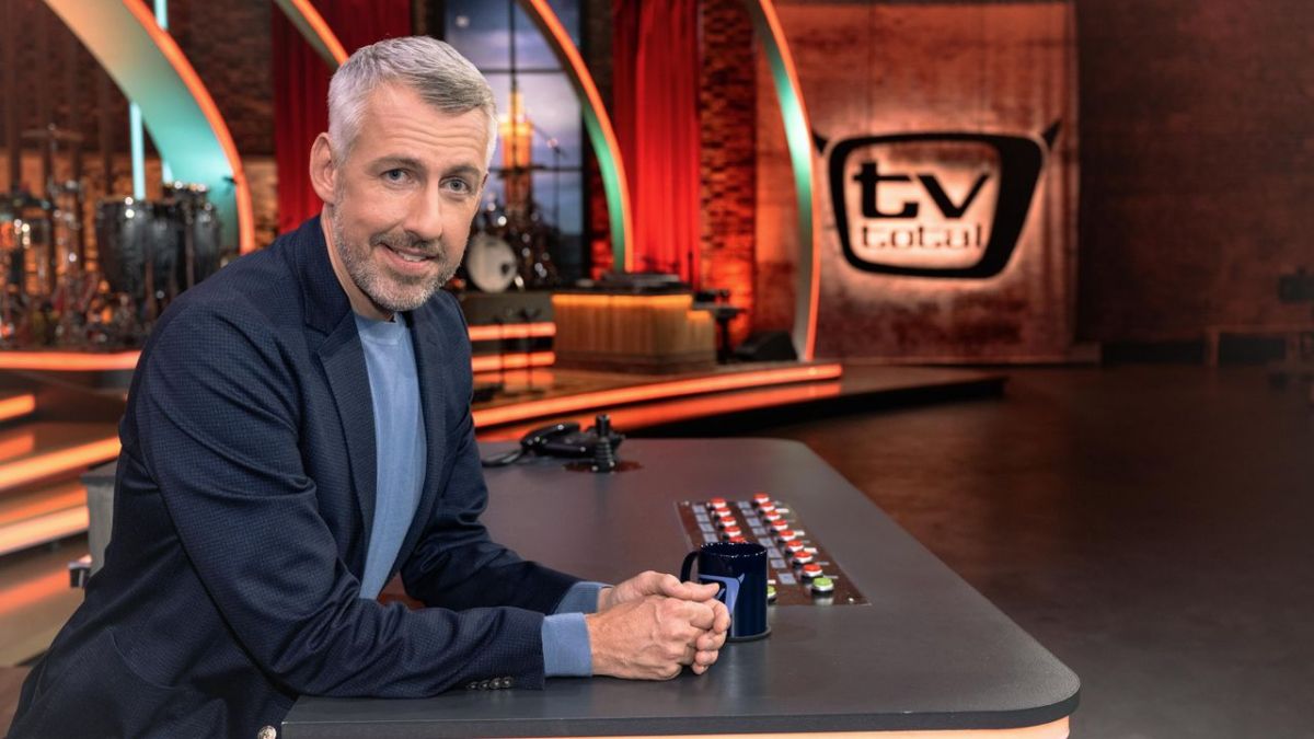 "TV total" bei Pro7 nochmal sehen: Wiederholung der Comedyshow online ...