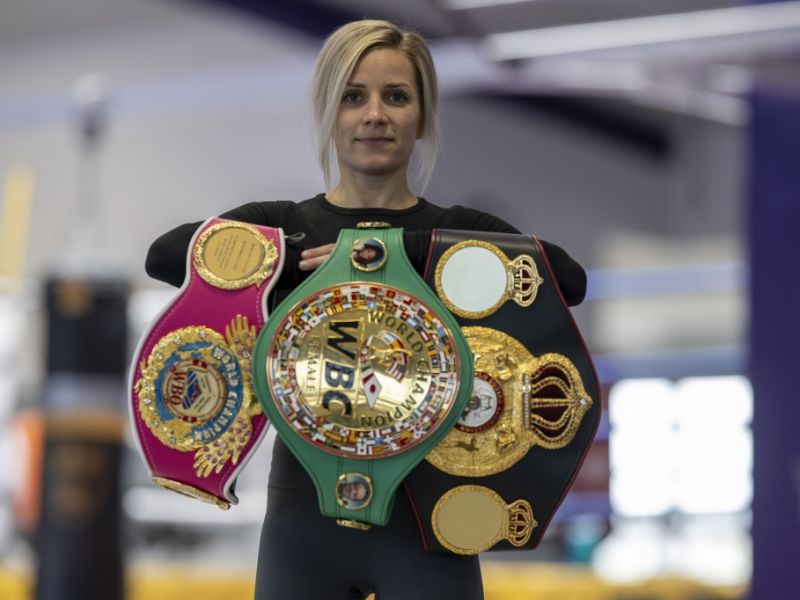 Fotostrecke: Tina "tiny Tina" Rupprecht | Auf dem Weg in den Box-Olymp | news.de