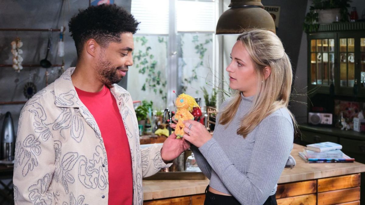 "Unter uns" bei RTL im Livestream und TV: Wie geht es in Folge 7651 der Dailysoap weiter? | news.de