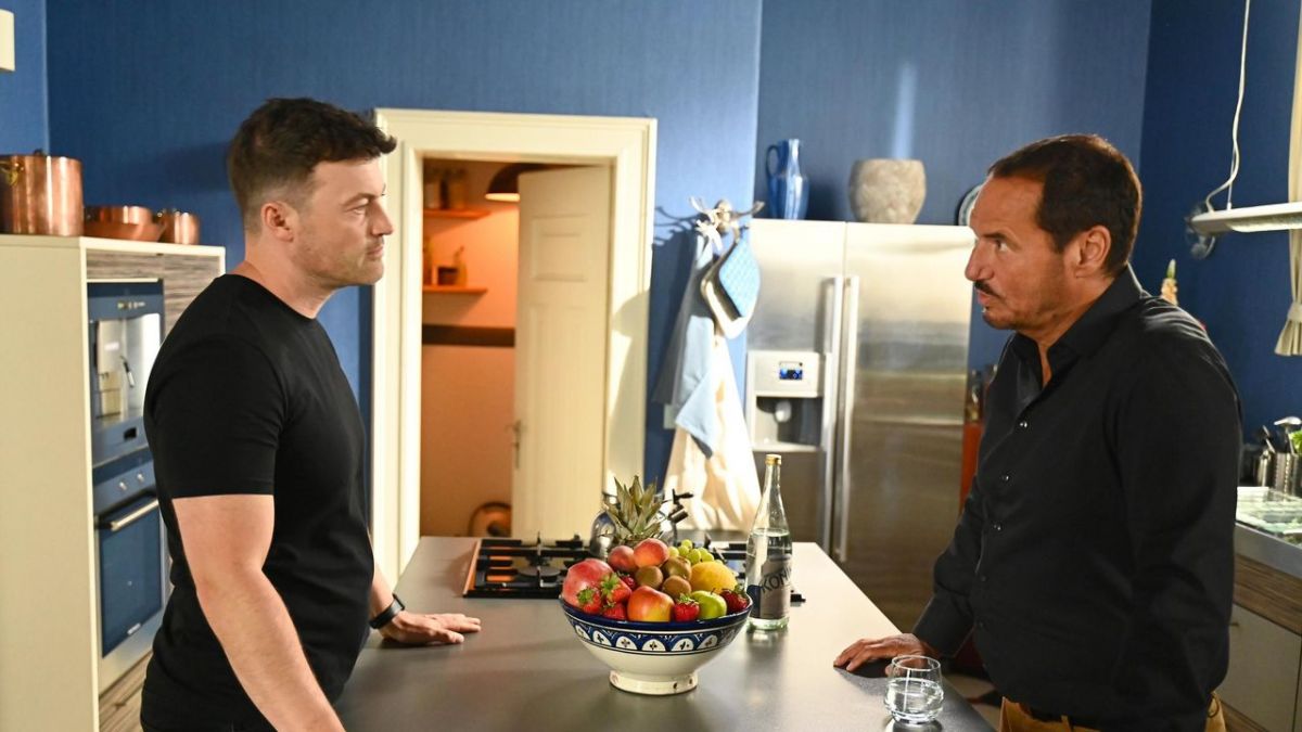 "Alles was zählt" am Freitag bei RTL verpasst?: Wiederholung von Folge ...