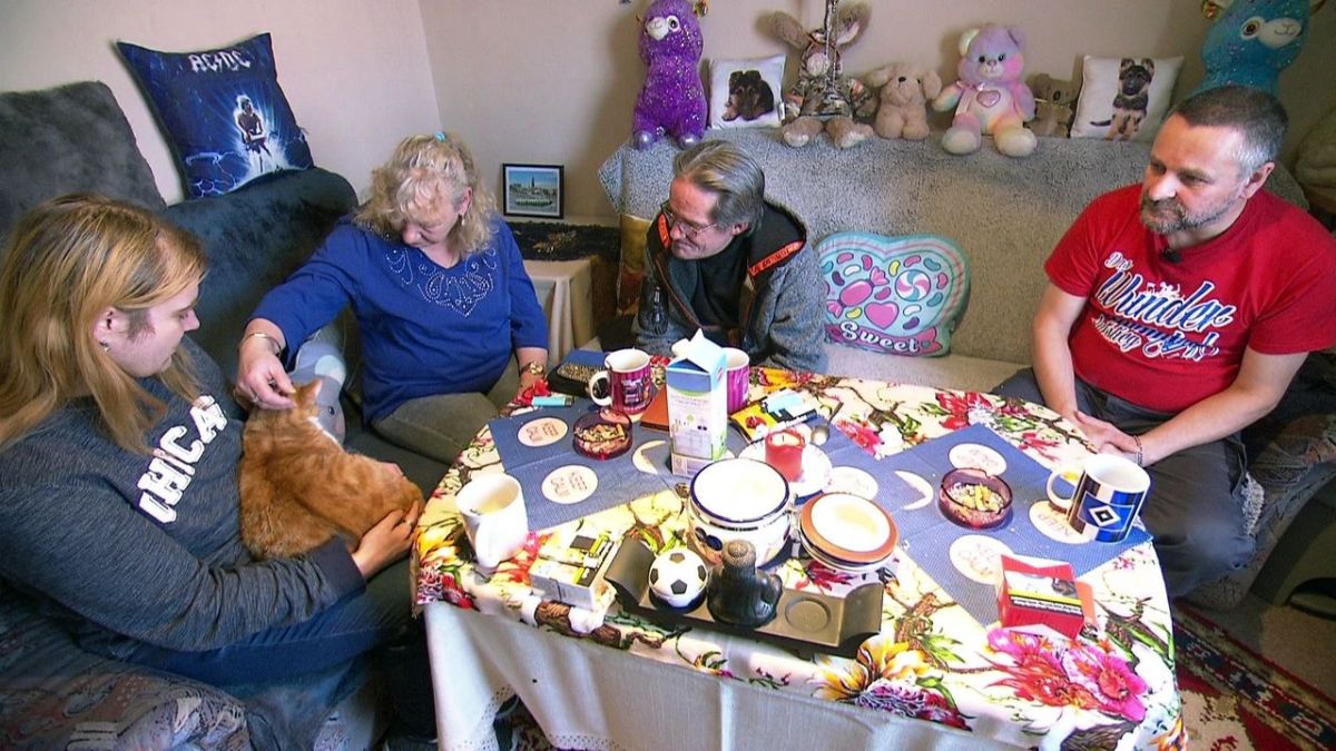 "Hartz Rot Gold" heute im Livestream: Was passiert bei "Fan-Besuch ...