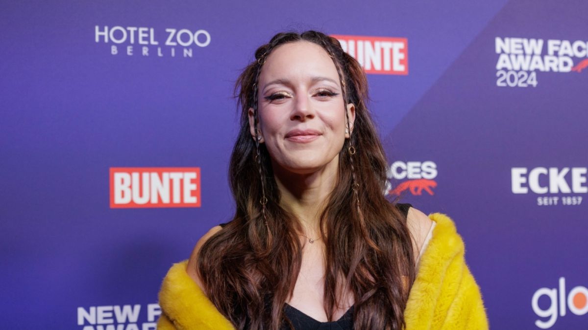 Jasmin Wagner: Im Badeanzug vor Alpenkulisse raubt Blümchen ihren Fans ...