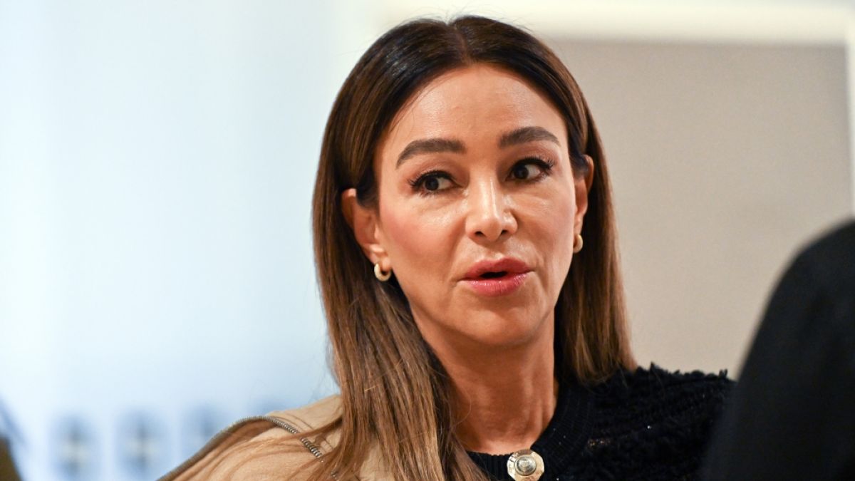 Verona Pooth: Moderatorin flasht Fans im roten Badeanzug - "Heilige ...