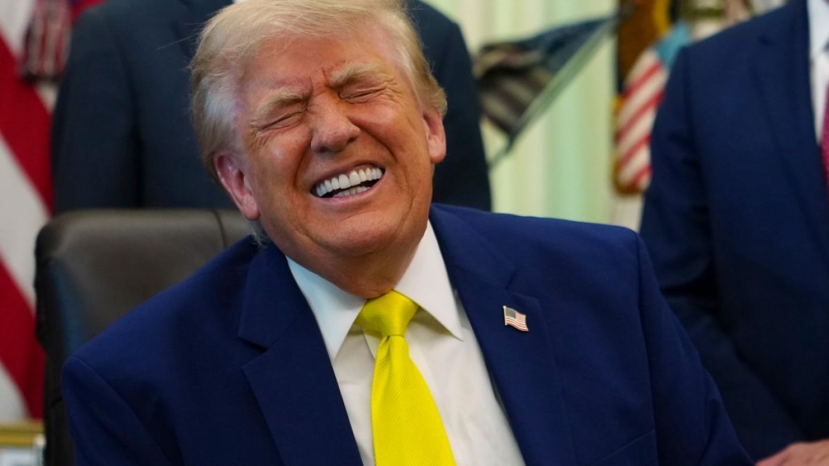 Donald Trump: US-Präsident in Klinik von 22 Fachärzten untersucht - Top ...