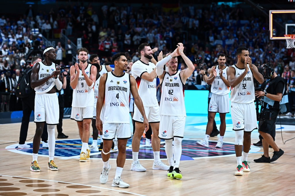 FIBA EuroBasket 2025: Deutsche Basketballer ringen Türkei nieder und sind Europameister | news.de