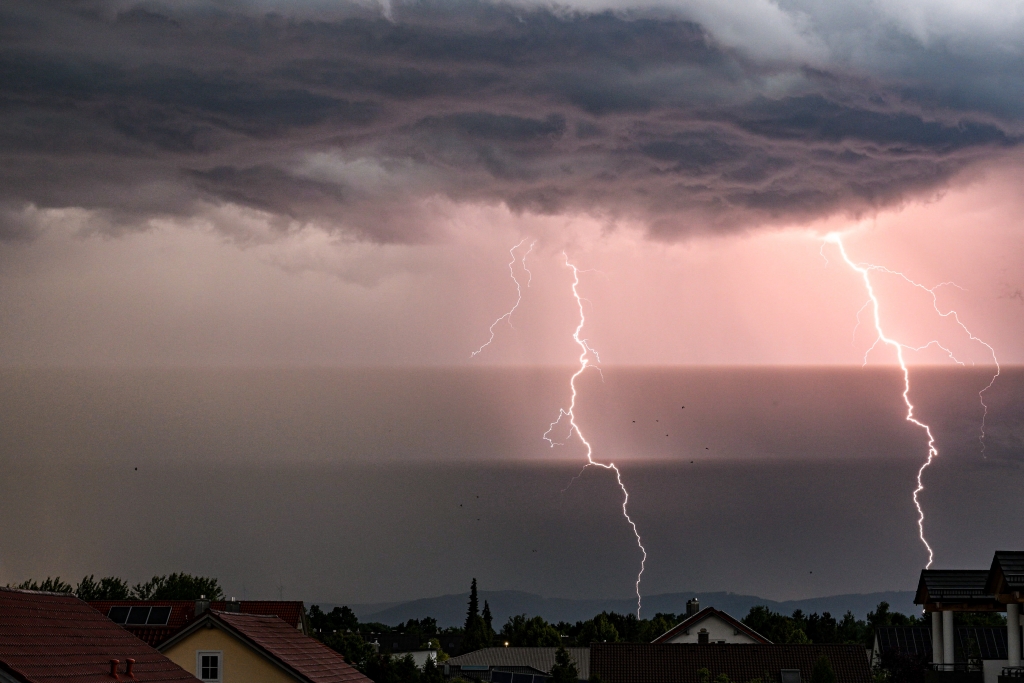 Wetterwarnung Lindau (Bodensee): Gewitter am Montag möglich - DWD ruft Warnung aus | news.de